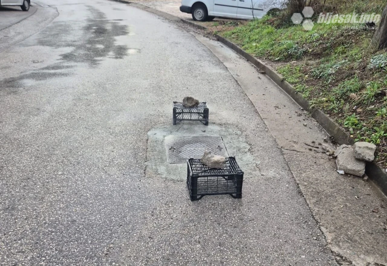 I to je Mostar: Umjesto čunjeva i znaka upozorenja – pazi gajba!