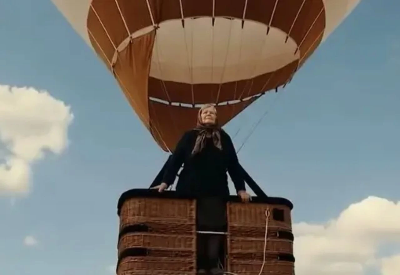 Svi pjevaju "Sjela baba u balon": Kako je dječja brojalica stara ...