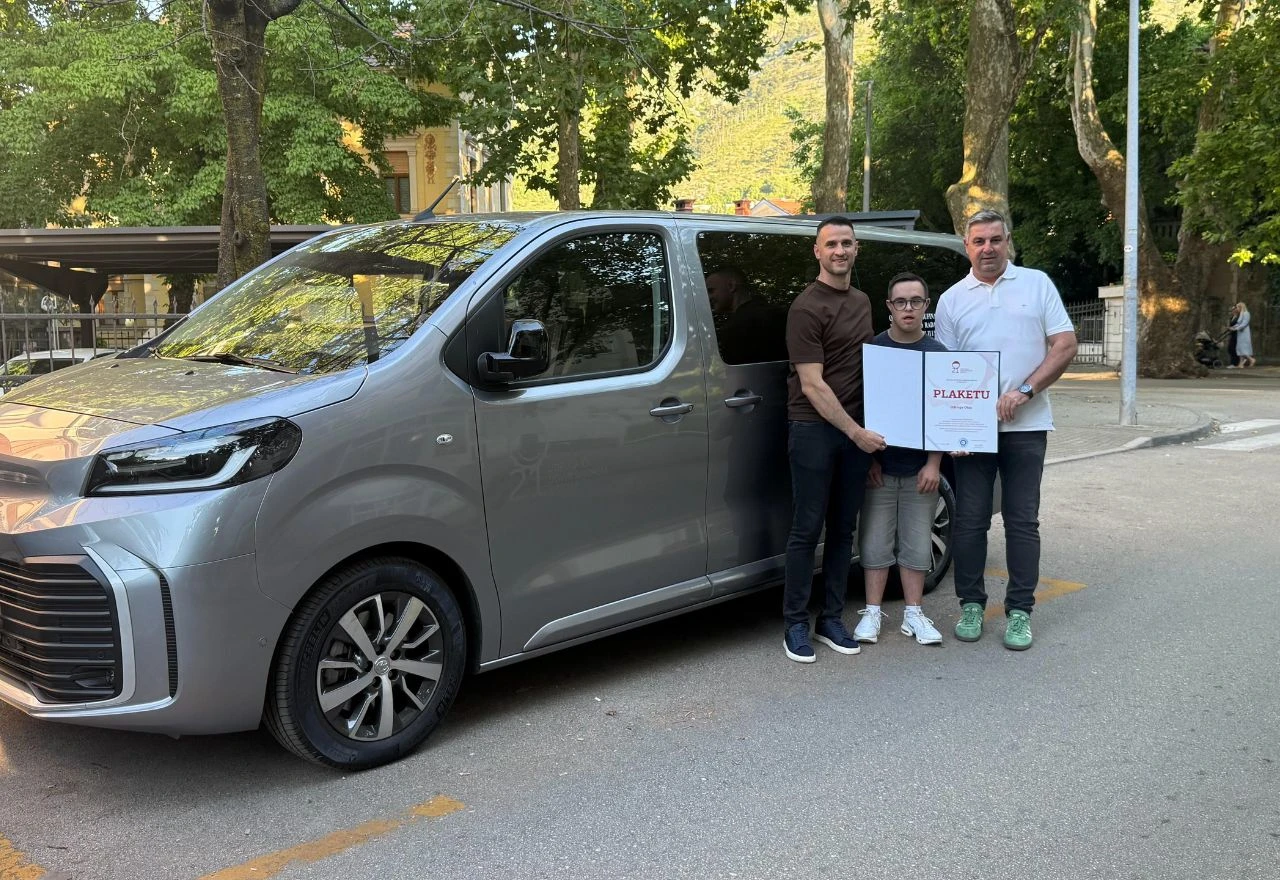 Udruga Otac donirala 7.000 KM Udruzi za Down sindrom Mostar