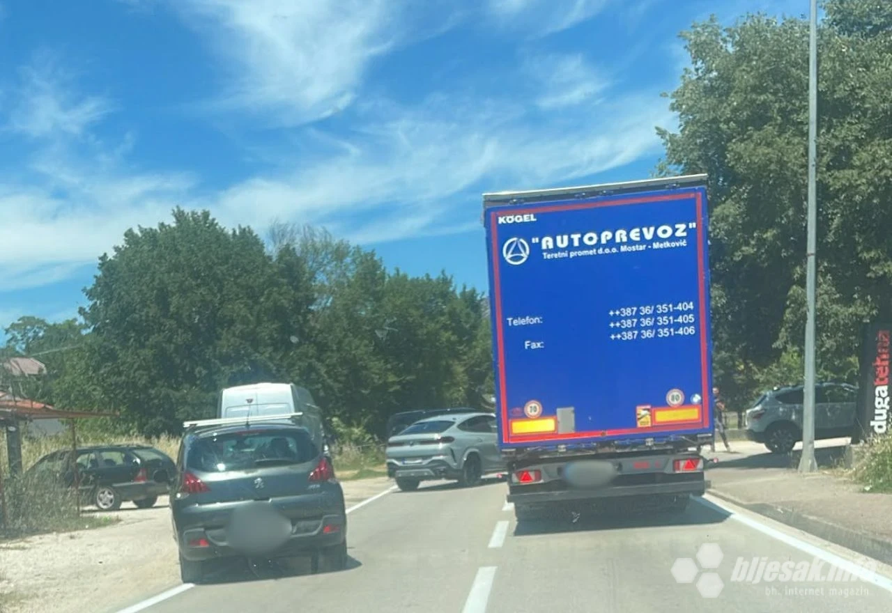 Sudar dva vozila kod Humca, promet usporen